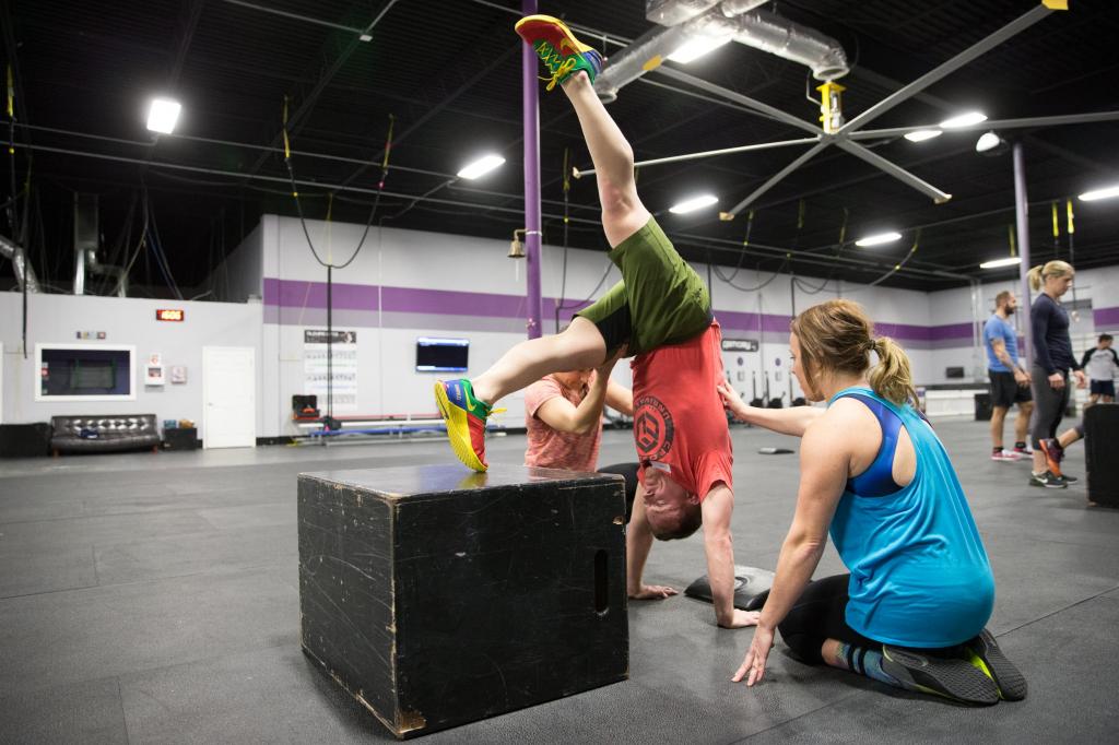 CrossFit | HSPU and You: Master the Movement